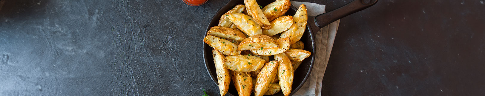 Cartofi wedges crocanți la cuptor. Vezi reteta si ingrediente ...